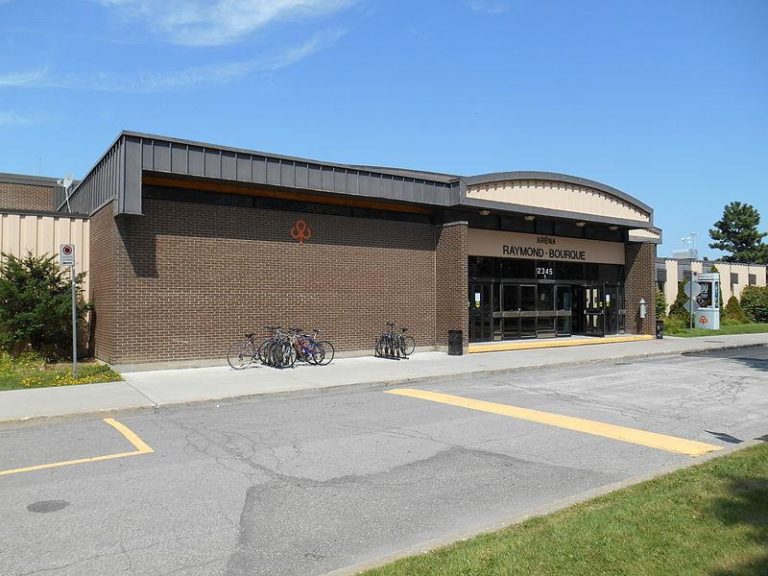 Arena Raymond-Bourque – Hockey Saint-Laurent